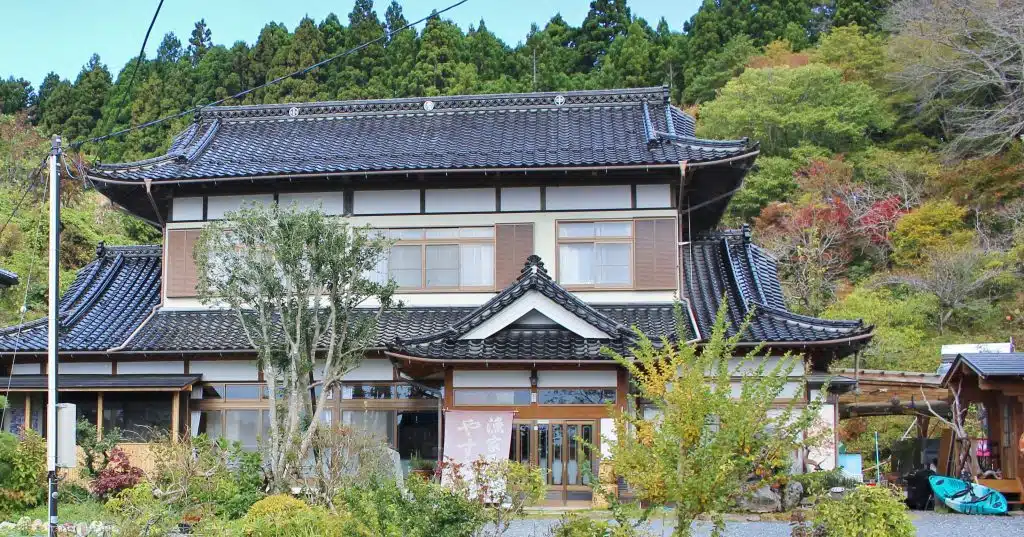 Can a 15 year old live alone in Japan? - Japan Nihon