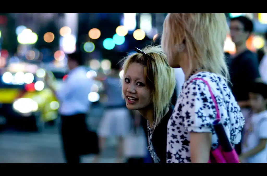 Is eye contact allowed in Japan? - Japan Nihon