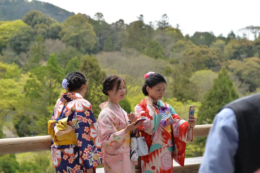 Are Japanese people nice to visitors? - Japan Nihon